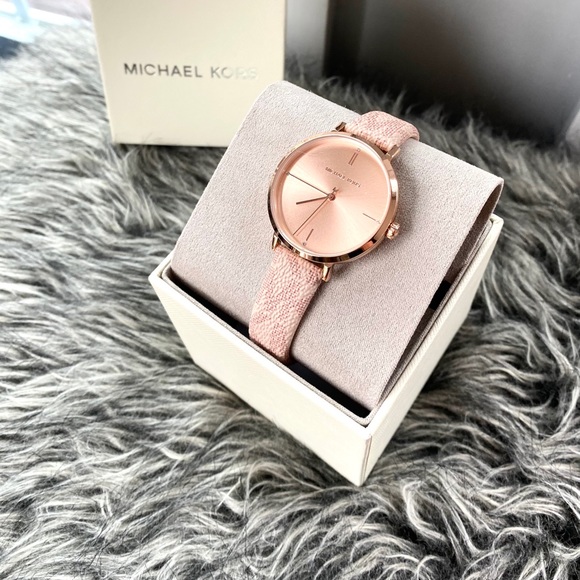Michael Kors | Accessories | Nwt Authentic Mk Signature Monogram ...